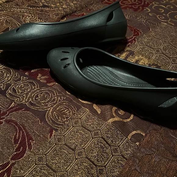CROCS | Shoes | Crocs Comfort Flats | Poshmark